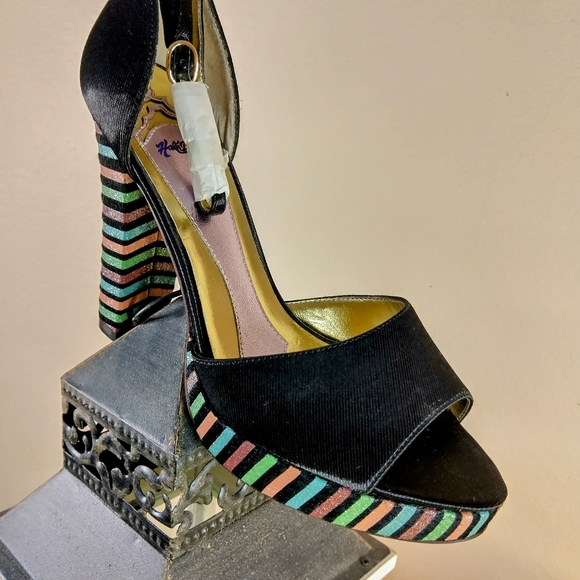 Hale Bob | Shoes | Hale Bob Platform Dorsay Silhouette Pumps Stripped ...